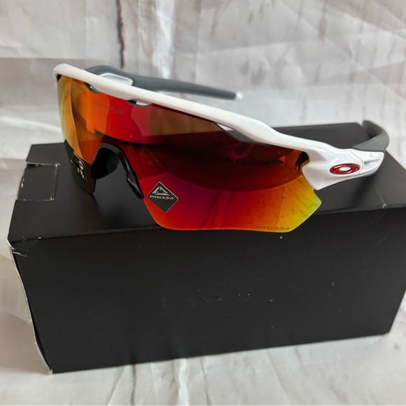 Oakley | Accessories | New Oakley Radar Ev Path Sunglasses White Prizm ...